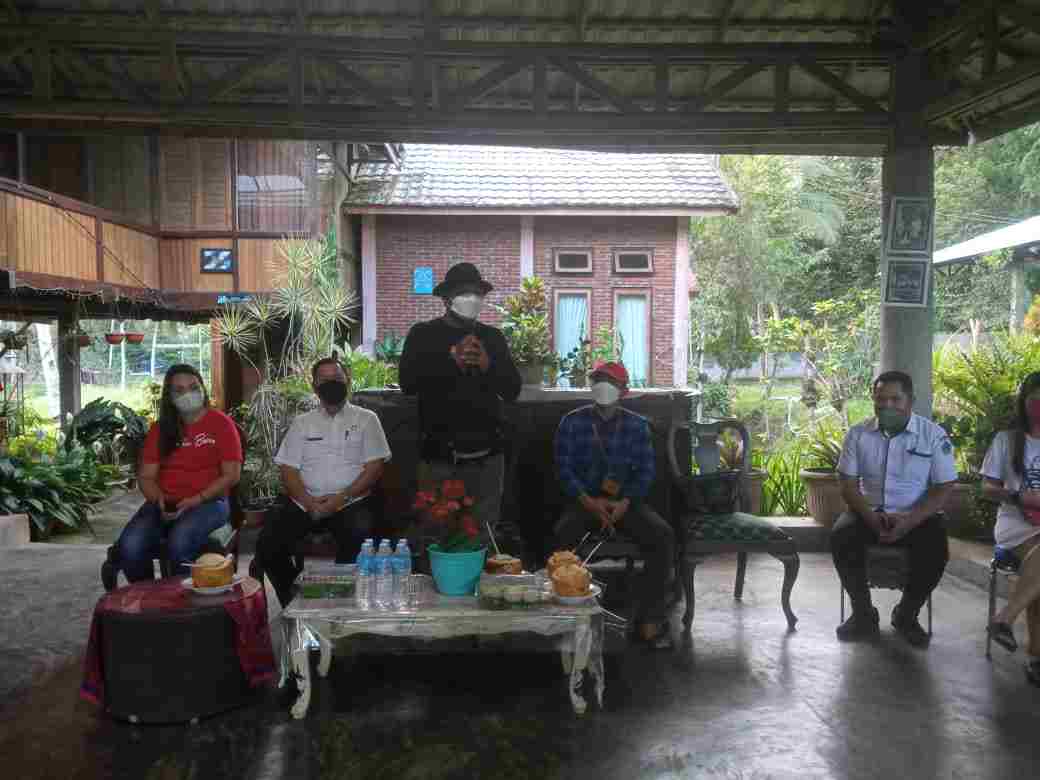 Kunjungi Tumaluntung, Ketum Asidewi Indonesia Ajak Pengelola Desa ...